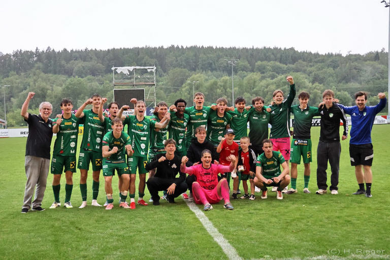 Wahnsinn in Gleisdorf! Metzner schießt sein Team in der 102. Minute zum ...