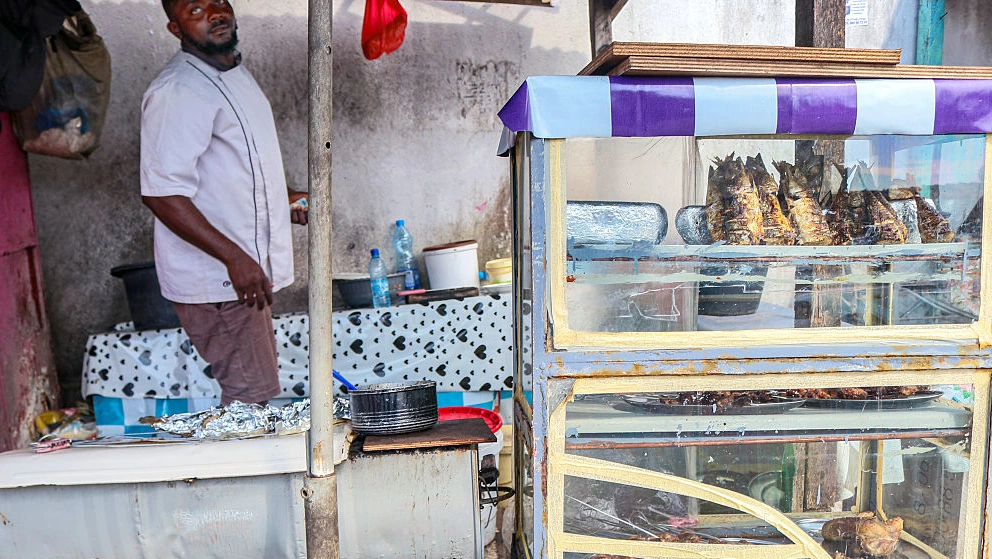 12 warning signs of unsafe food stands