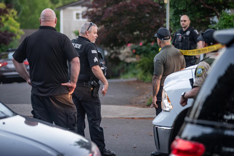 Multiple people killed, police officer shot in Sandy; man arrested