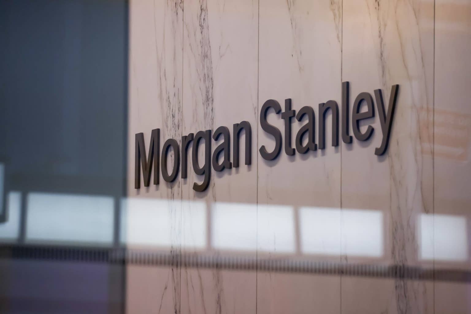Morgan Stanley sends a message to wealthy clients chasing AI stocks