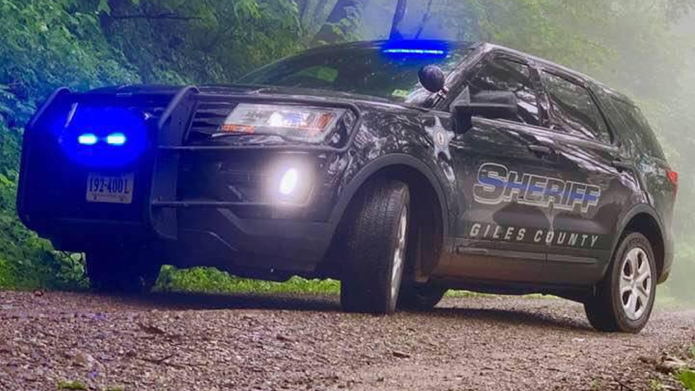 2 arrested after allegedly assaulting multiple first responders in ...