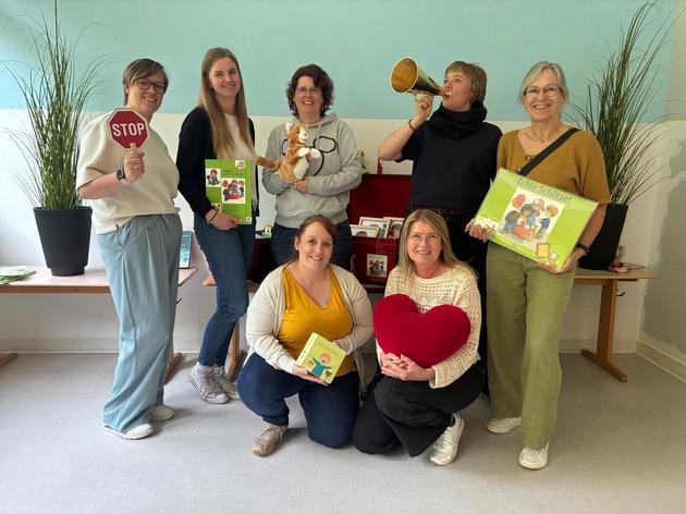 Kinderrechte im Fokus: Lions Club finanziert „Starke-Kinder-Kiste“