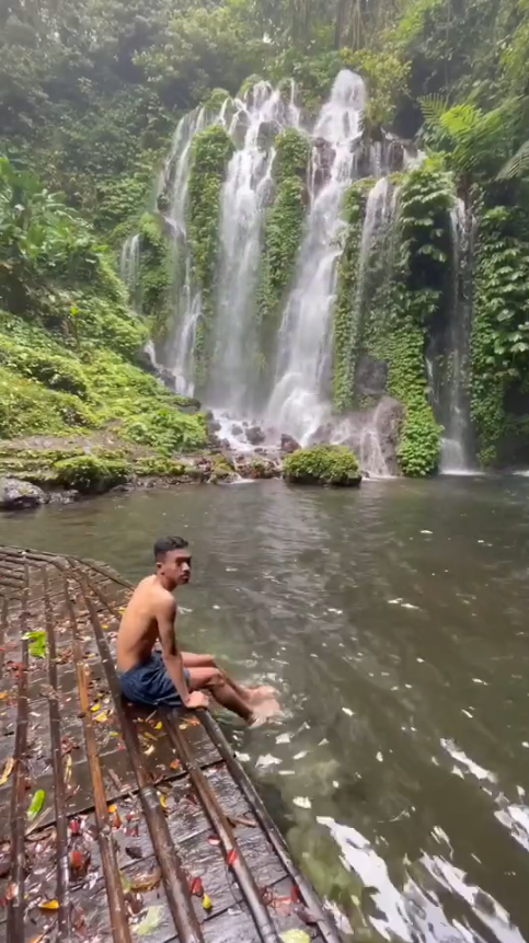 Keindahan air terjun Bali yang tersembunyi di alam