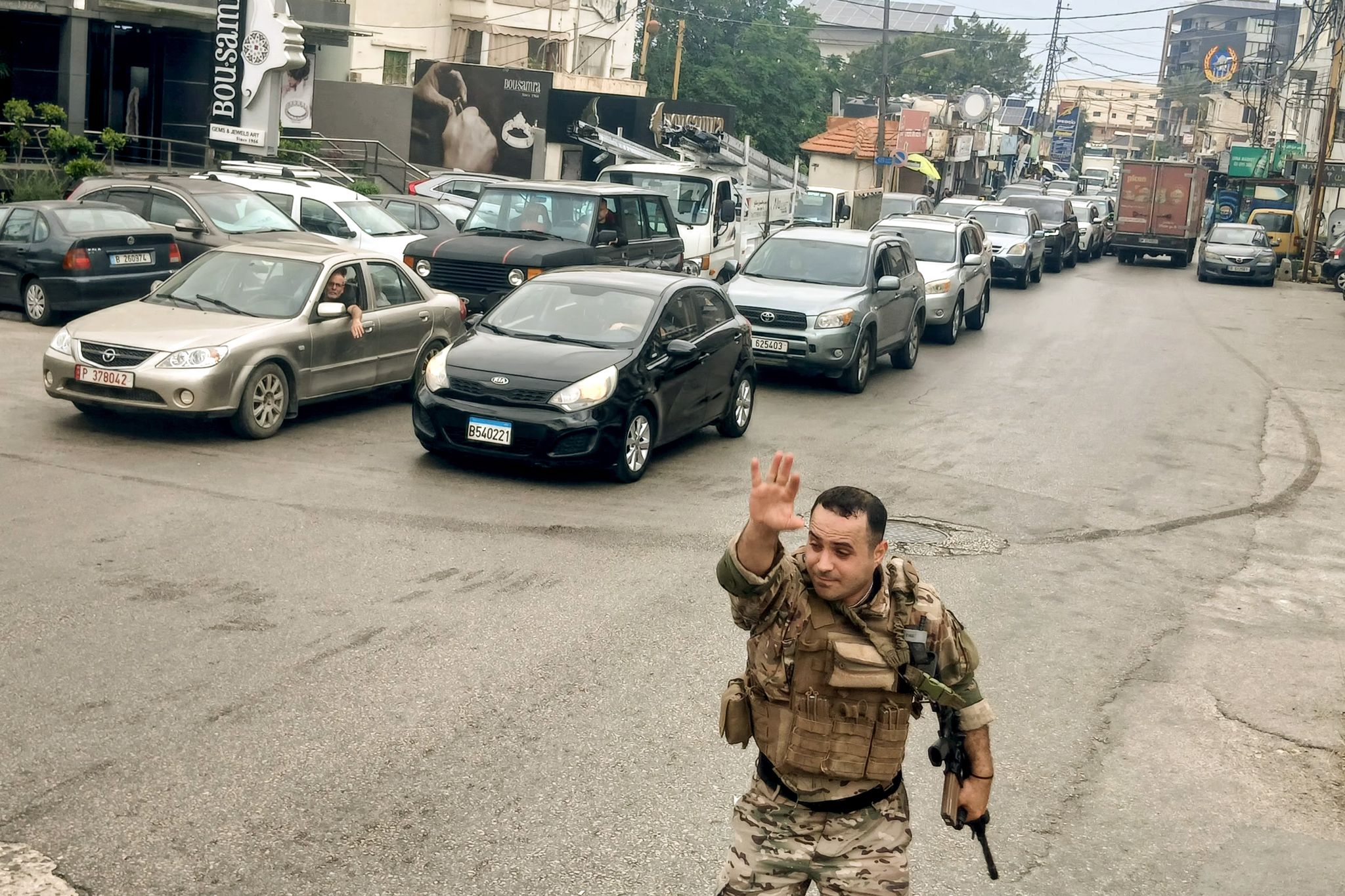 Frustration, anger as residents rush to flee Beirut's southern suburbs