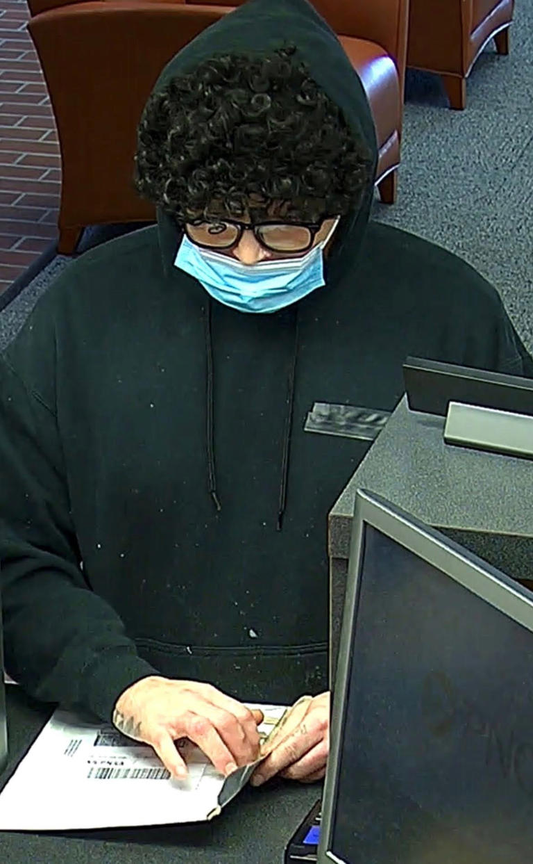 ECSO searching for PNC Bank robbery suspect who fled with cash