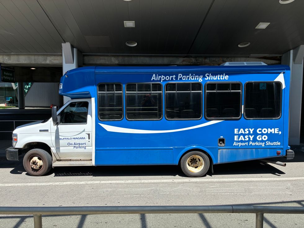 Federal funding to provide new shuttle buses for Buffalo airport