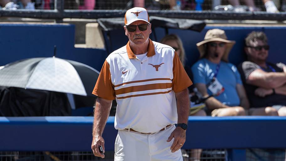The turning point in Texas softball's win vs Nebraska in Women's ...