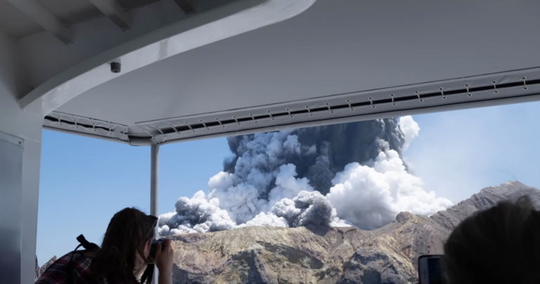 White Island: The worst volcano tragedy caught on camera