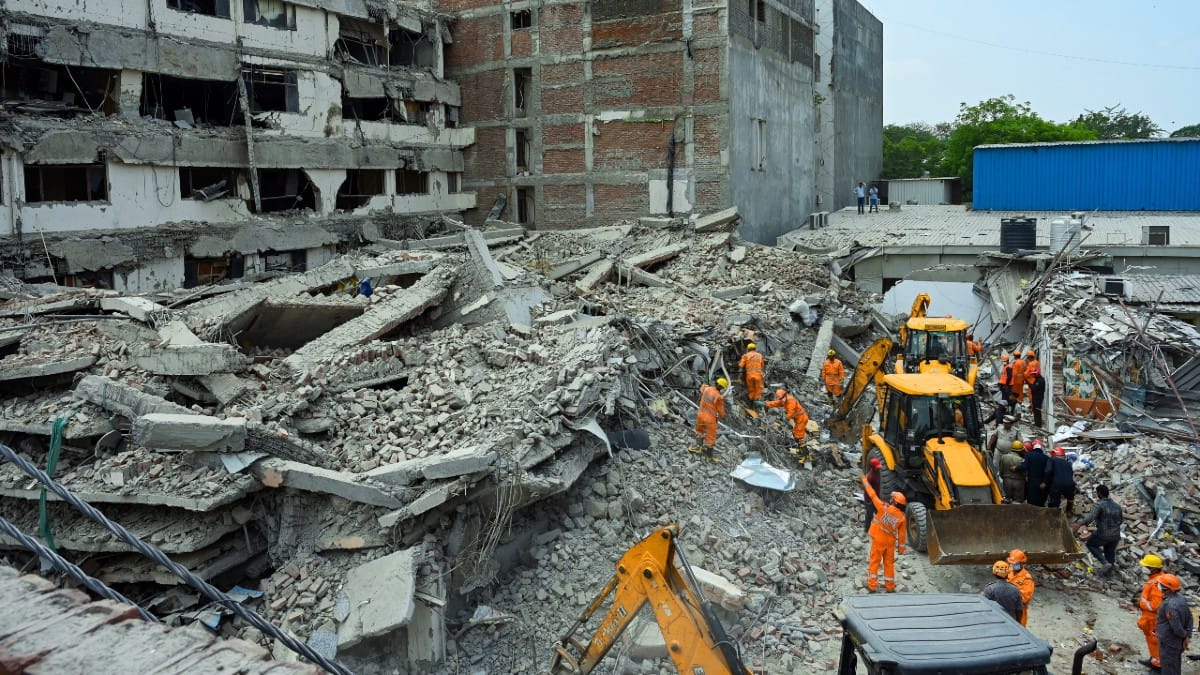 Mehrauli building owner arrested, raids on to nab builders; ignored ...