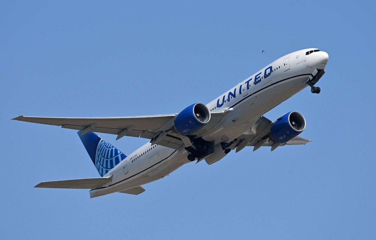 L’appareil Bluetooth d’un passager est appelé « bombe », l’avion doit ...