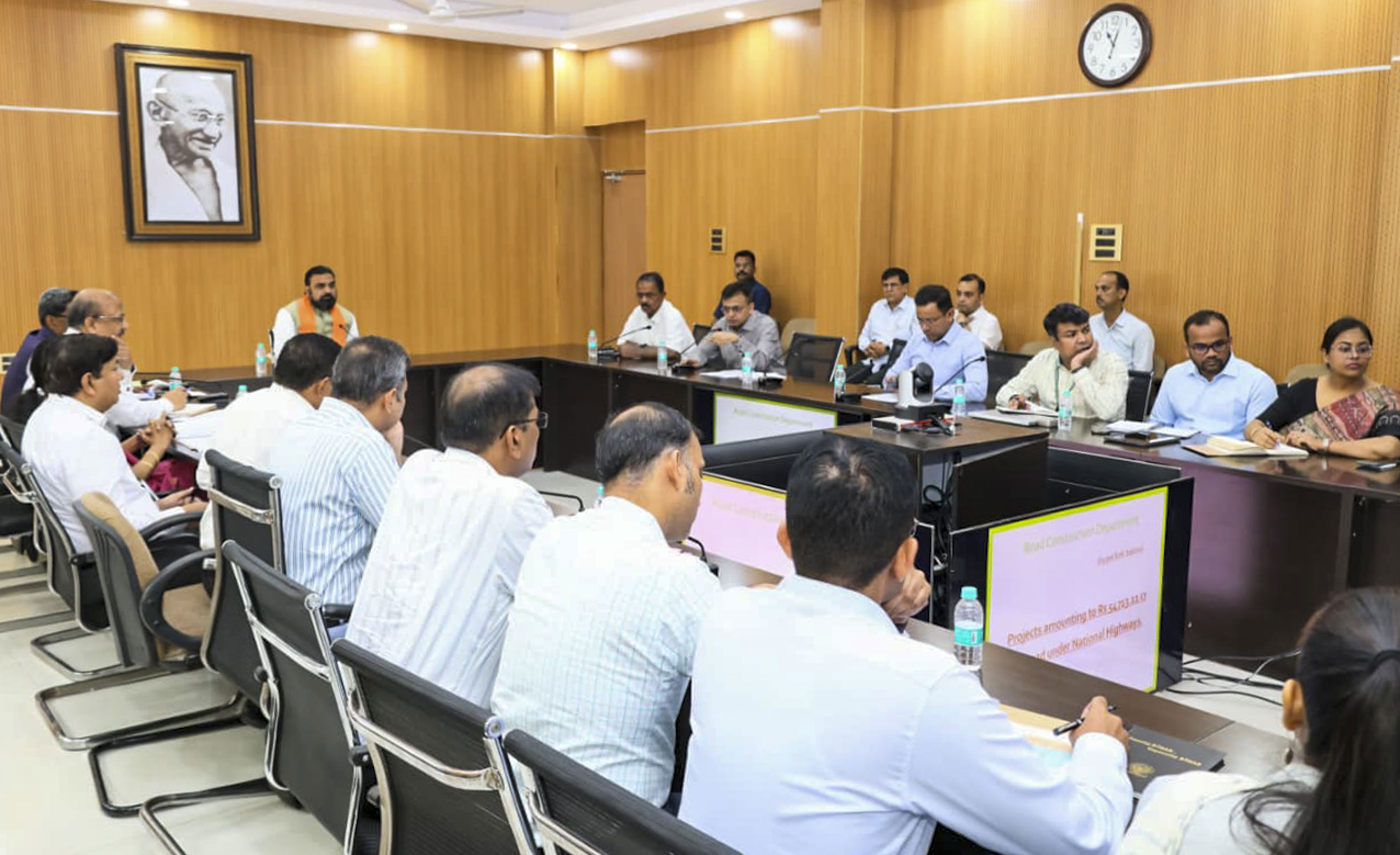 End unnecessary compliances to woo investors, create employment ...