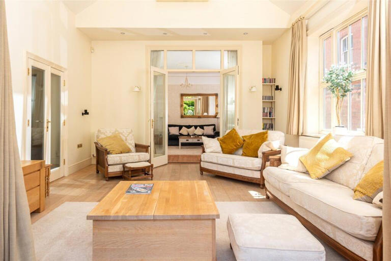 This 7-bedroom beauty in Bedford's Castle Quarter has a gorgeous garden ...