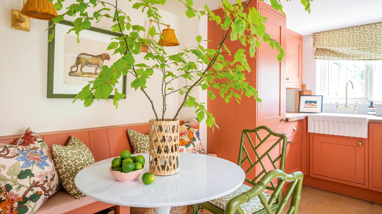6 features you'll find in every stylish country-style kitchen diner