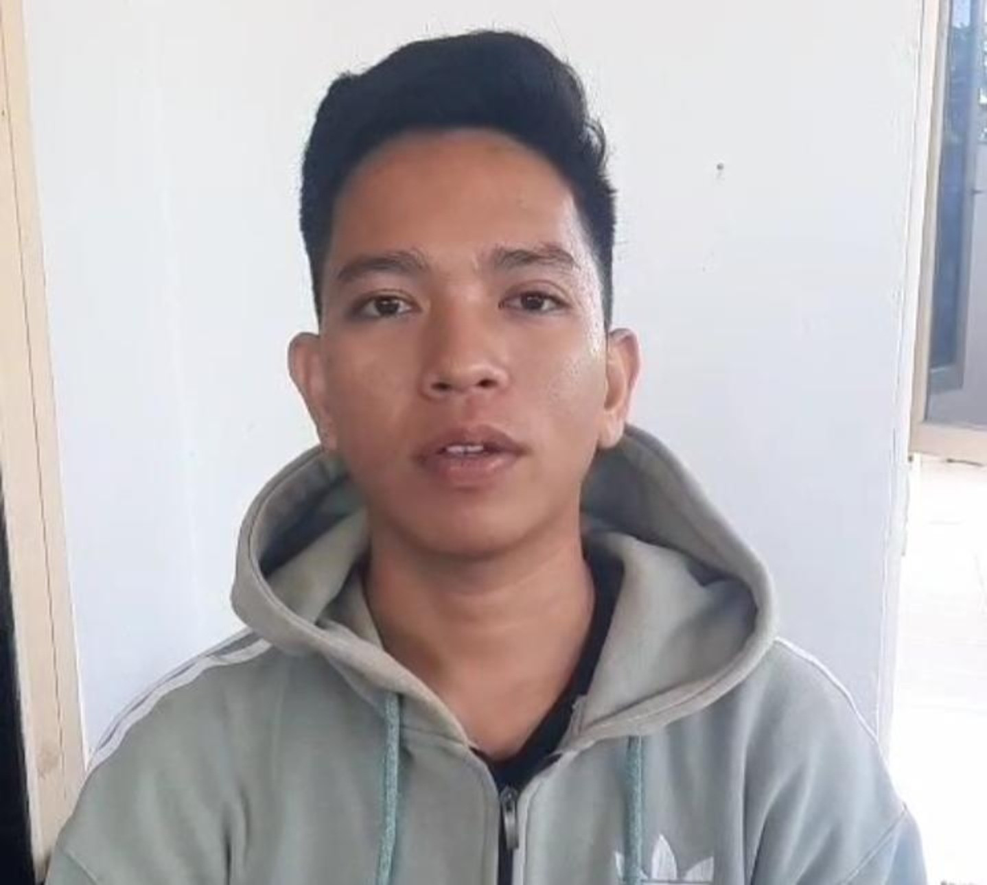 Viral foto pocong bikin heboh warga Gandus, ternyata cuma rekayasa AI