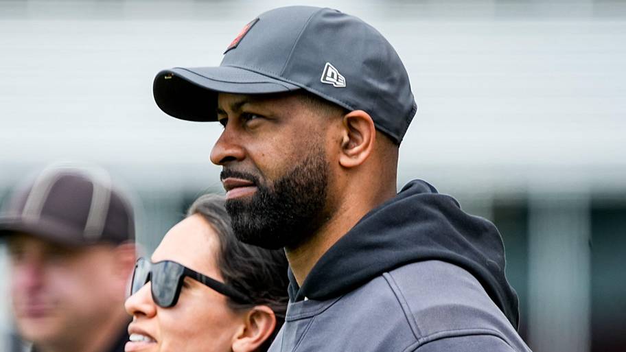 Cowboys linked to Myles Garrett trade rumor, Browns reporter names price