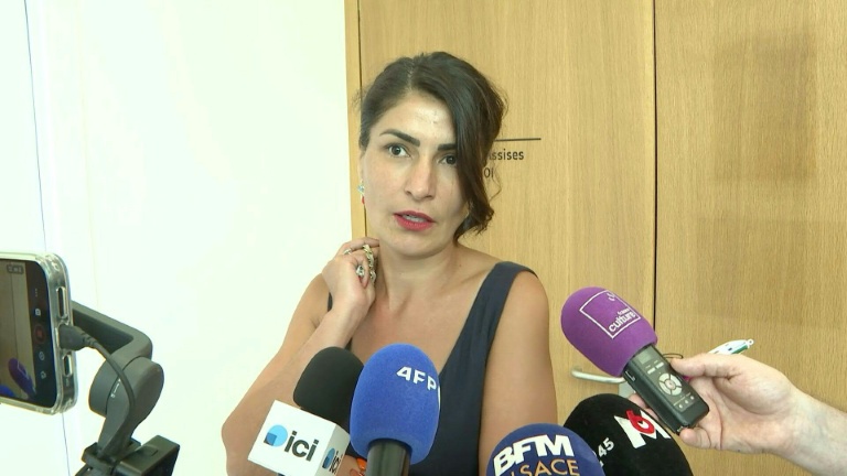 Au procès de l'ostéopathe jugé pour viols, sa famille en soutien