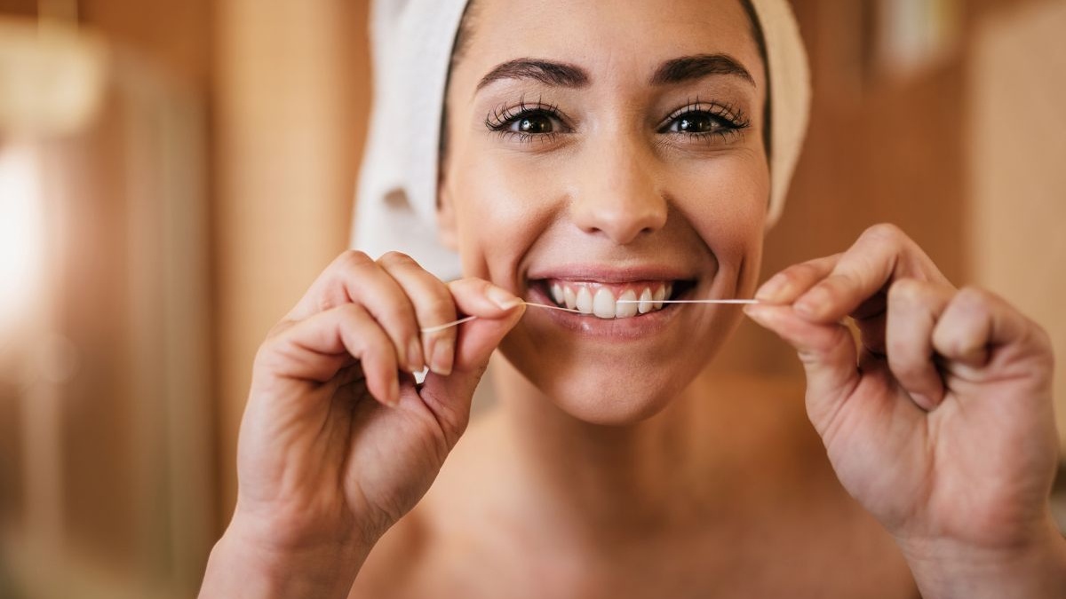 Dental floss: 12 reasons oral health experts consider it essential