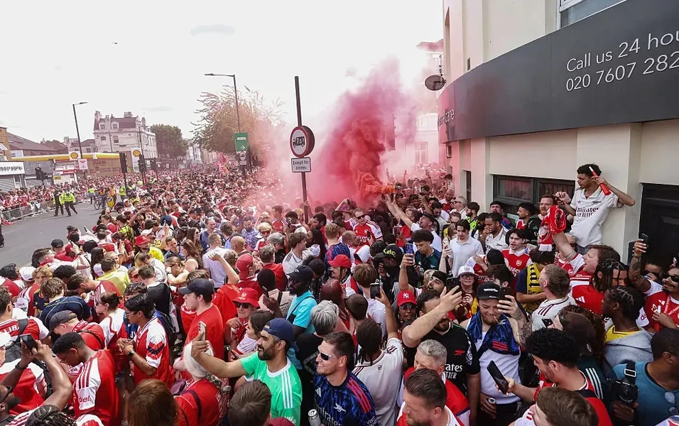 Over one million fans join Arsenal’s historic title parade