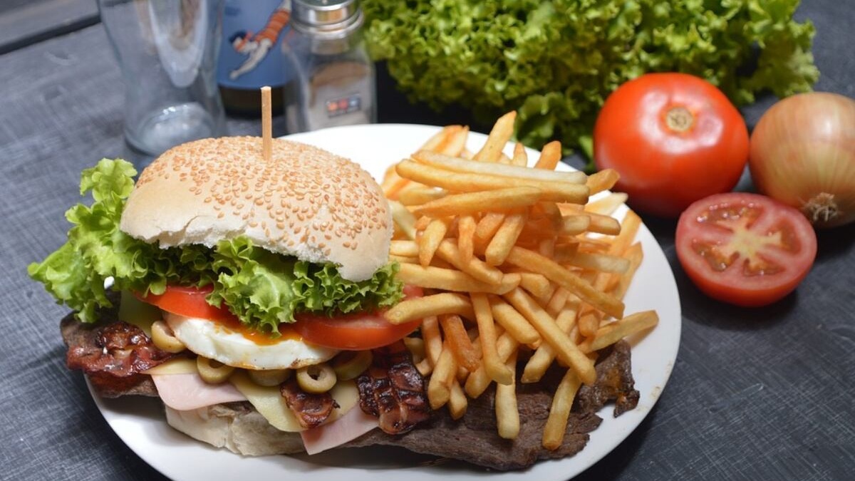 Burger Budget Warning: Restaurant Red Flags That Could Mean You're ...