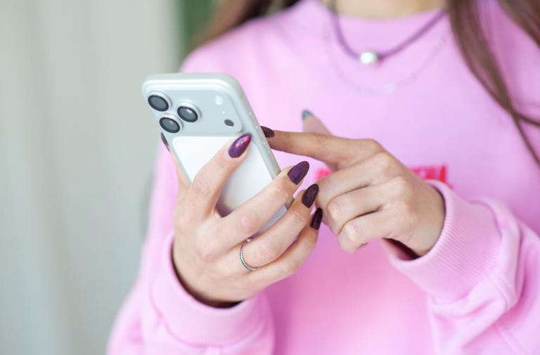 Zánět šlach odstartoval revoluci v mobilech. Bez bolavých rukou ...