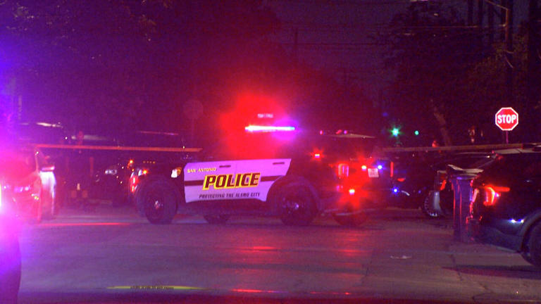 West Side shooting leaves 16-year-old girl in critical condition