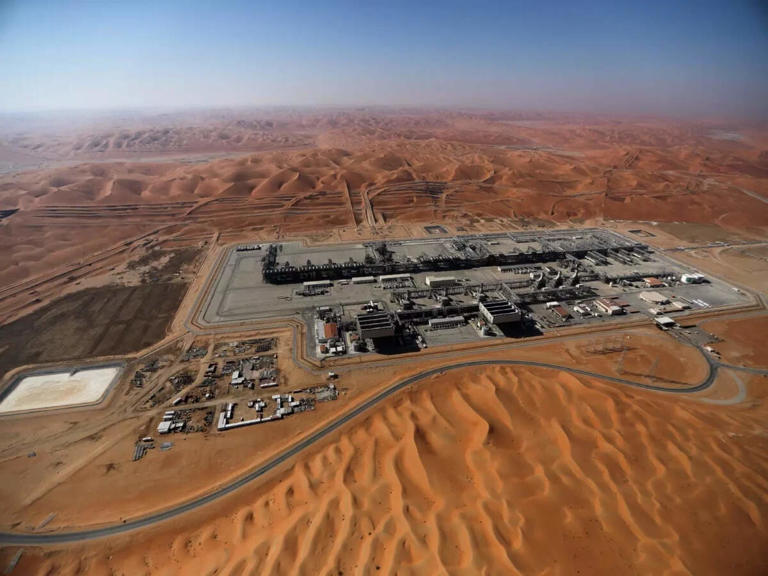 Iran targets US air base as fresh attacks strain ceasefire efforts ...