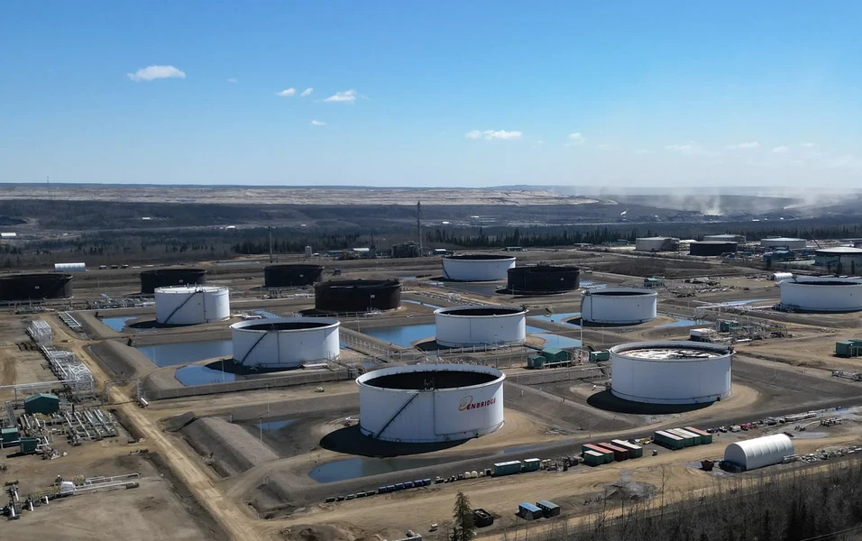 Wildfires near Alberta oil sands keep extreme risk warning in place