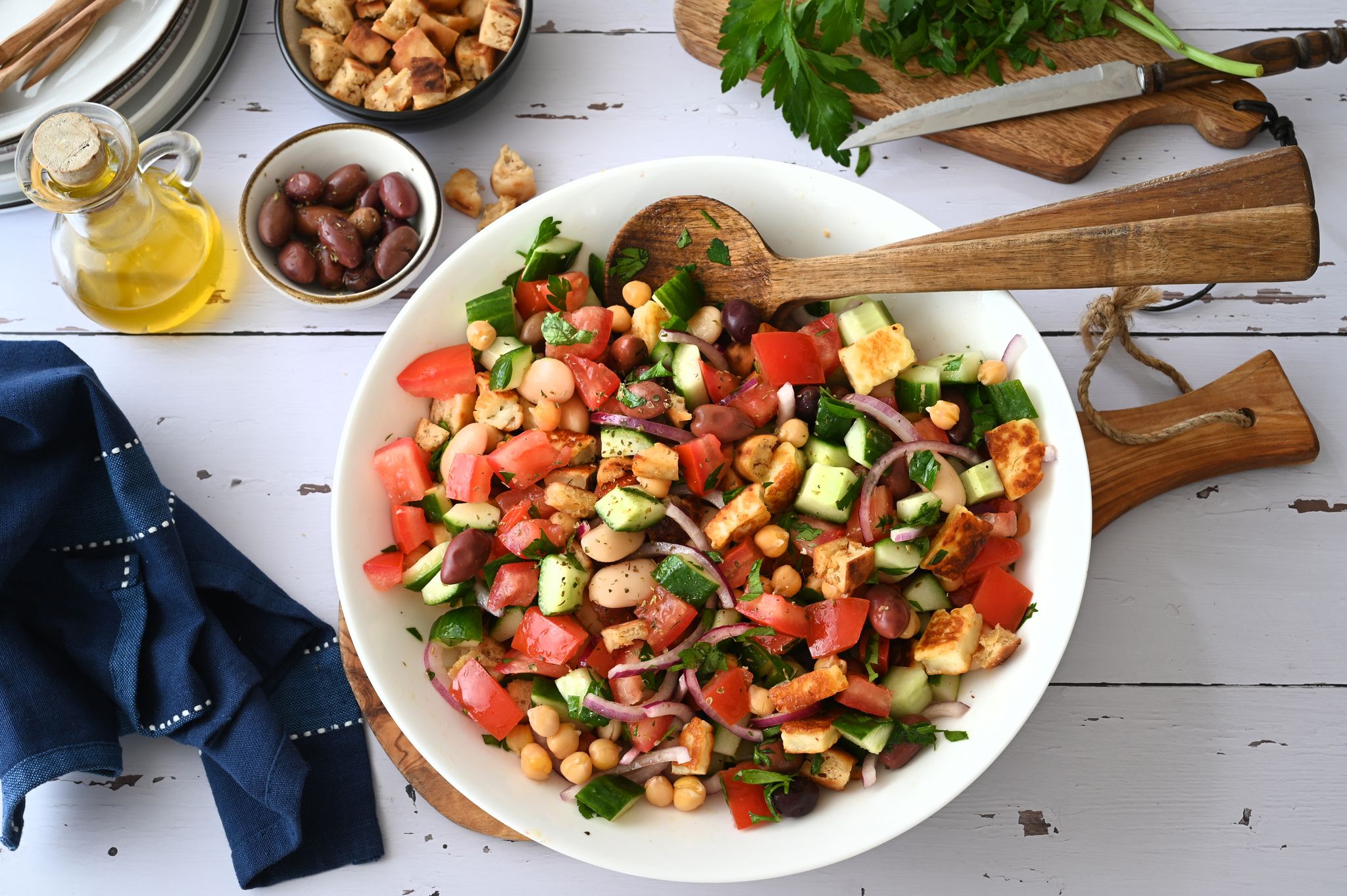 Recipe: Greek salad with grilled halloumi and crispy pita bread