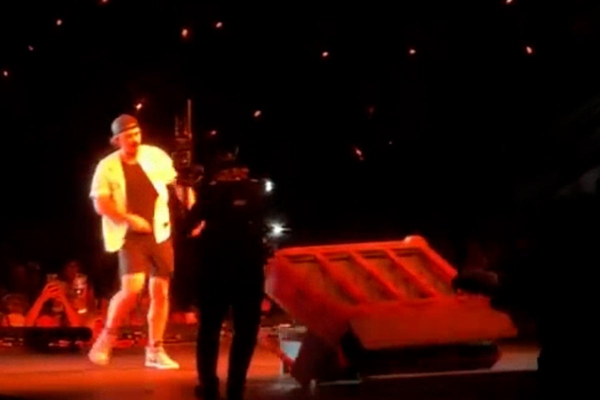 Morgan Wallen branded 'petulant baby' after flipping piano onstage