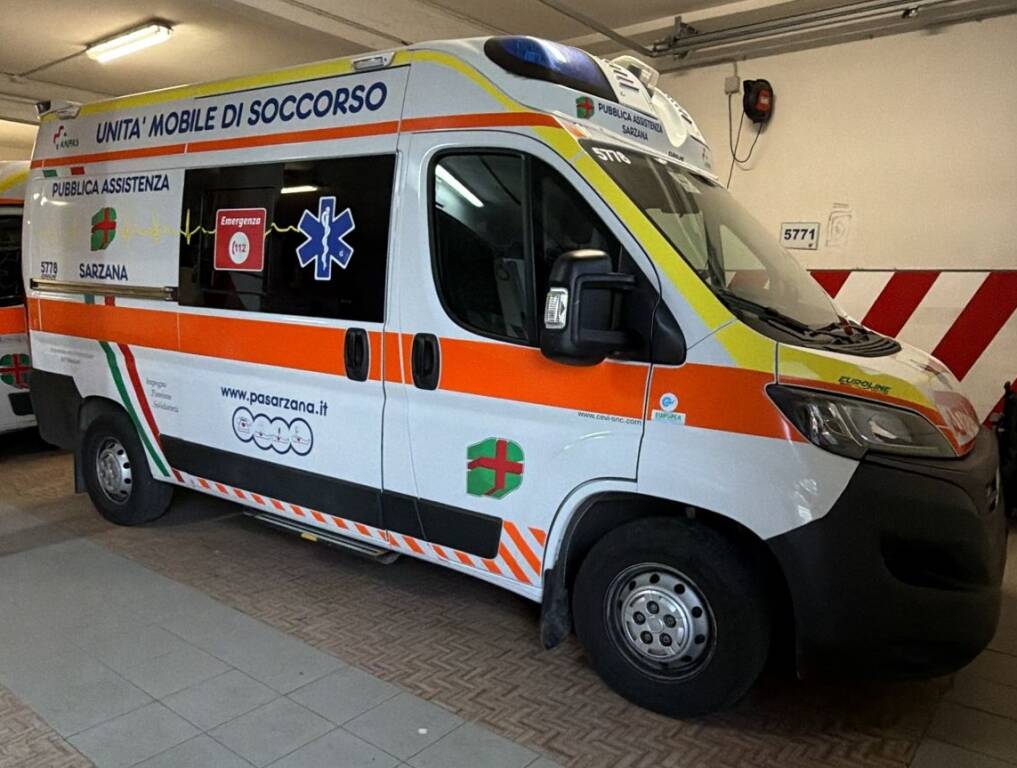 Scontro stradale a Santo Stefano Magra: muore un automobilista