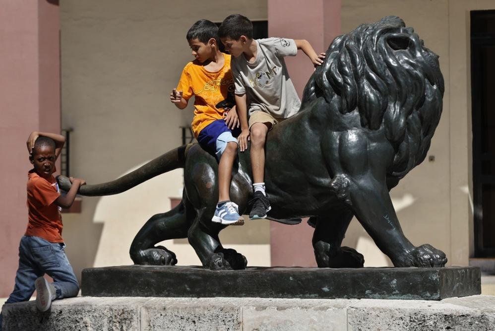Energy crisis disrupts Cuba's education system