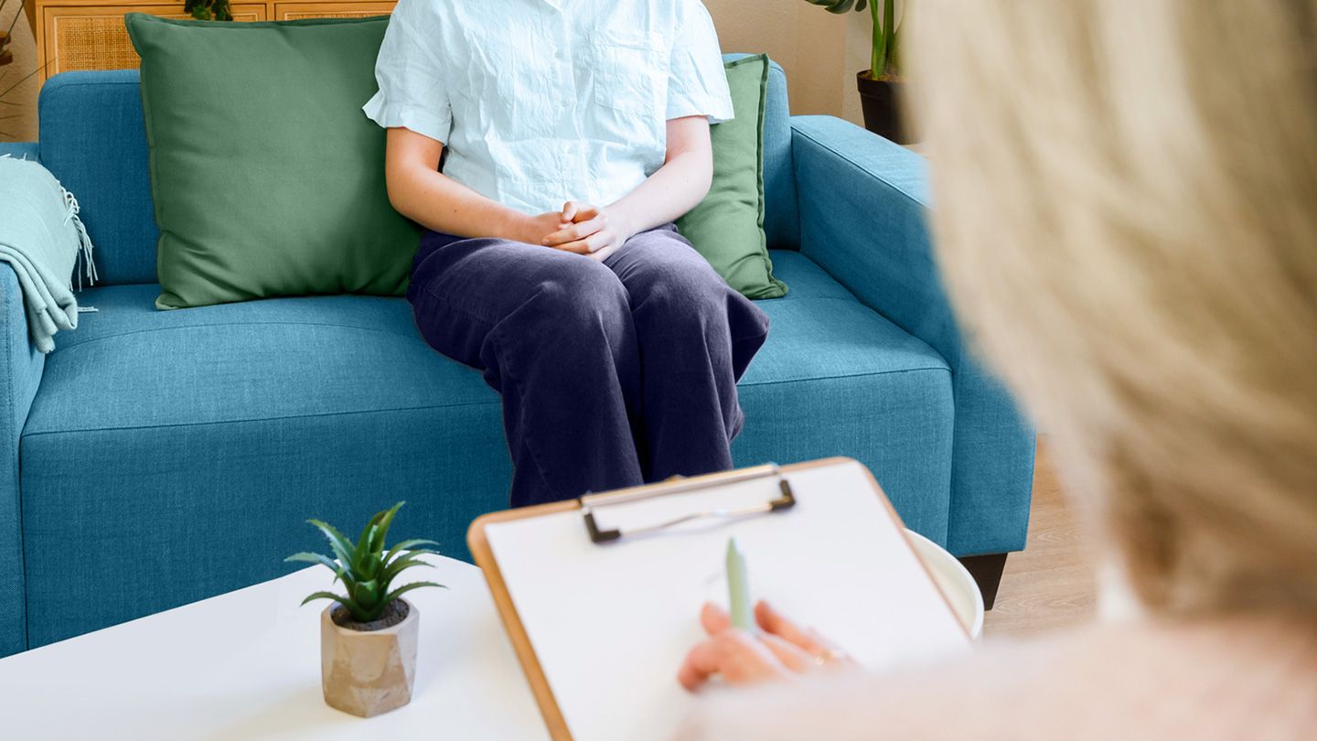 Should you see a therapist for psoriasis?