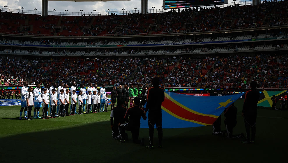 South Africa leave for World Cup without key staff after visa delay