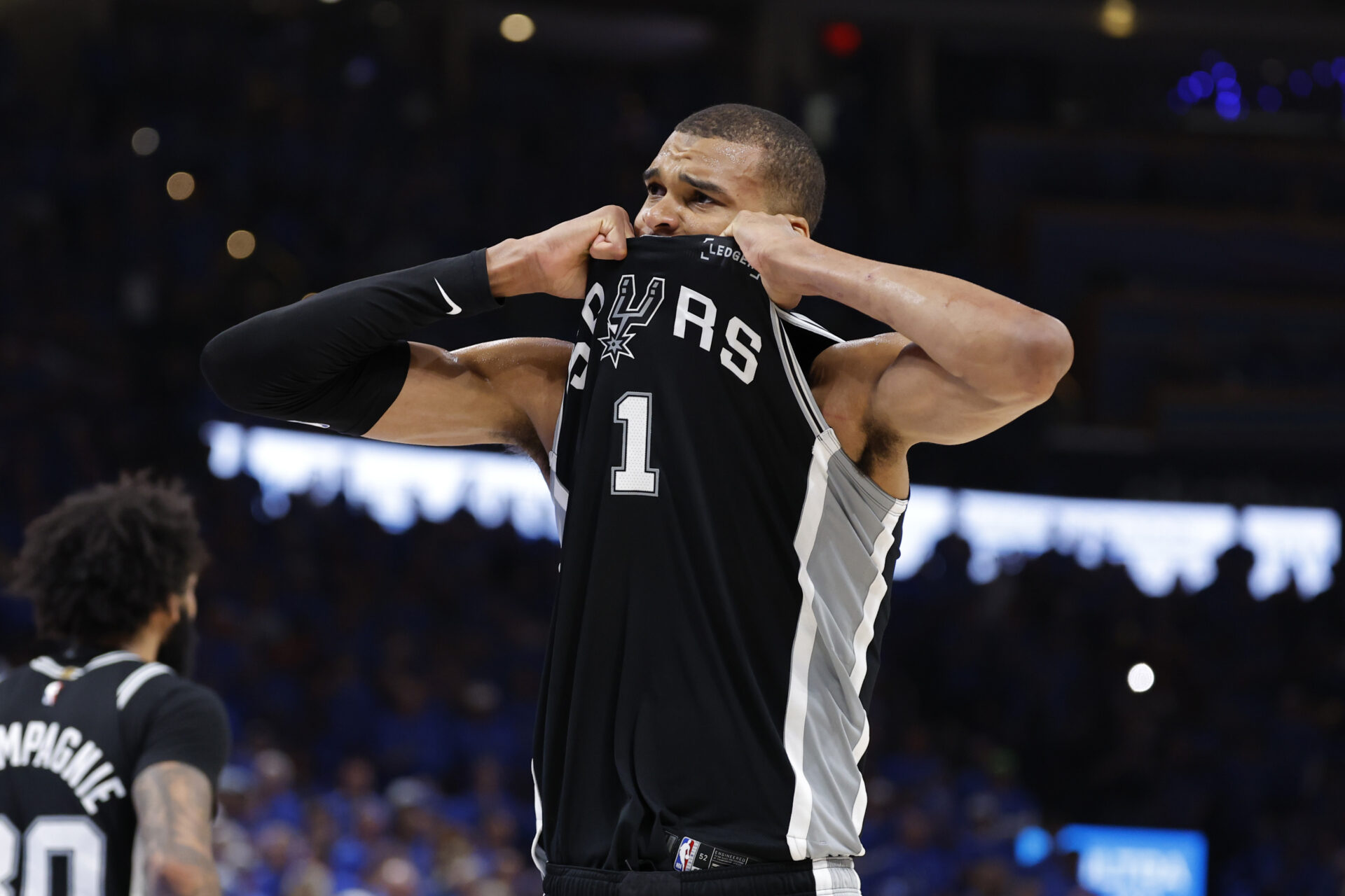 Spurs must make NBA history to overcome 0-2 deficit vs. Knicks
