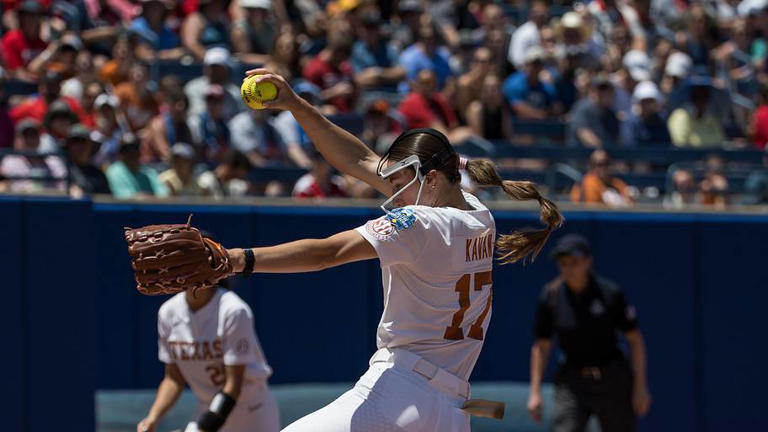Live game updates for Texas softball vs. Tennessee game 2 of WCWS ...