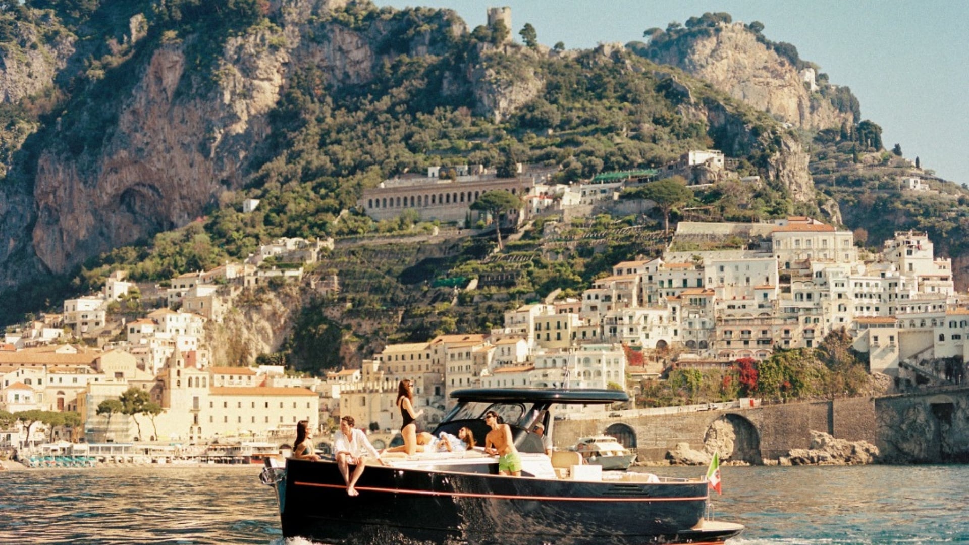 These are the 5 most beautiful cliffside hotels in the world for an ...
