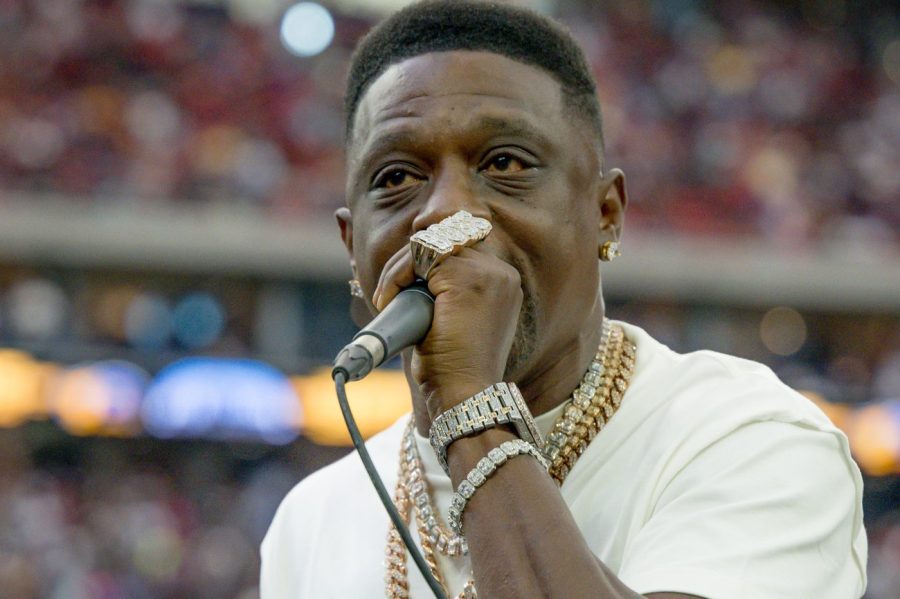 Rapper Lil Boosie charged with aggravated assault in bar fight in ...