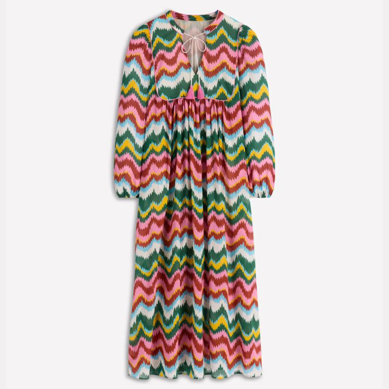 Kelly Brook's flattering summer dress is the warm weather hero buy you ...