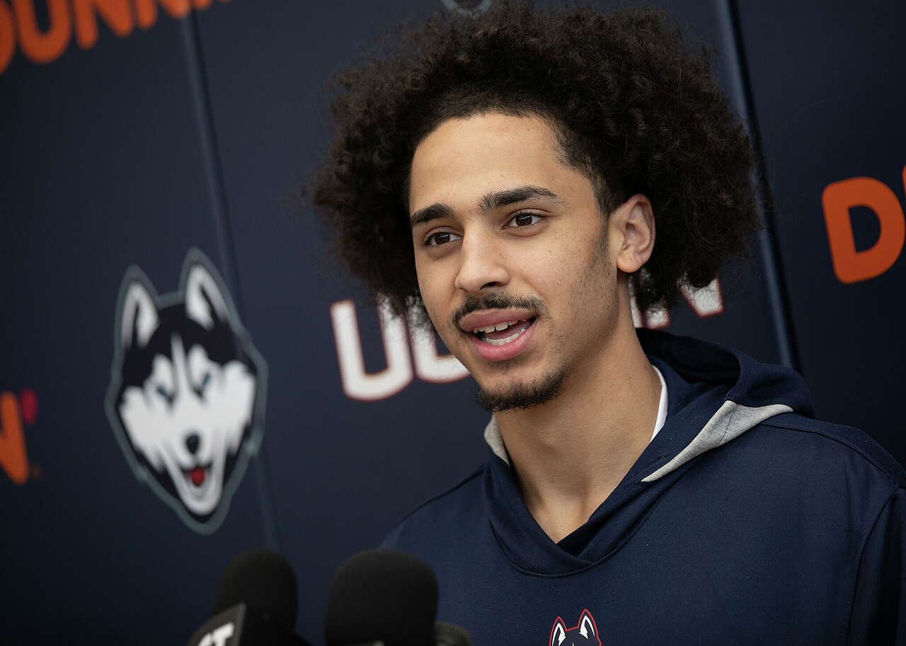 Three questions facing UConn men's basketball as Huskies begin summer ...