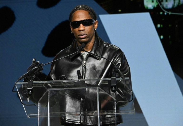 Nur 20 Minuten aufgetreten: Fans in Istanbul pfeifen US-Rapper Travis ...