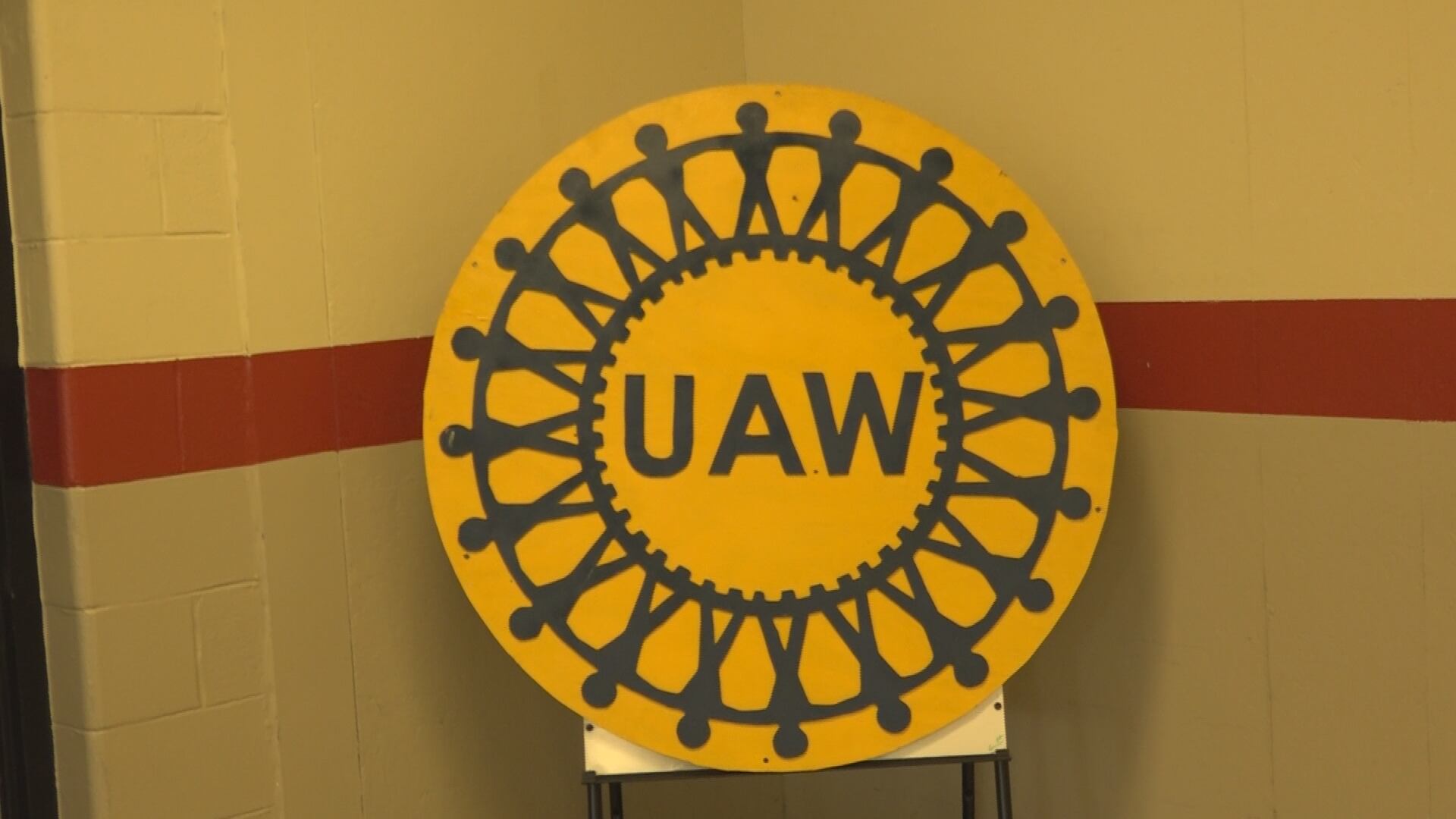 UAW workers strike at American Axle plant in Michigan