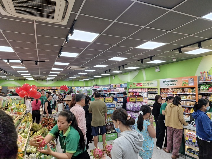 Co.op Food bước vào cuộc đua trải nghiệm trong thị trường bán lẻ tiện lợi