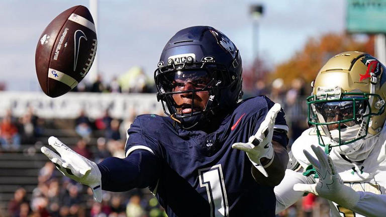 Skyler Bell hype train rolls on after Bills rookie WR earns lofty status