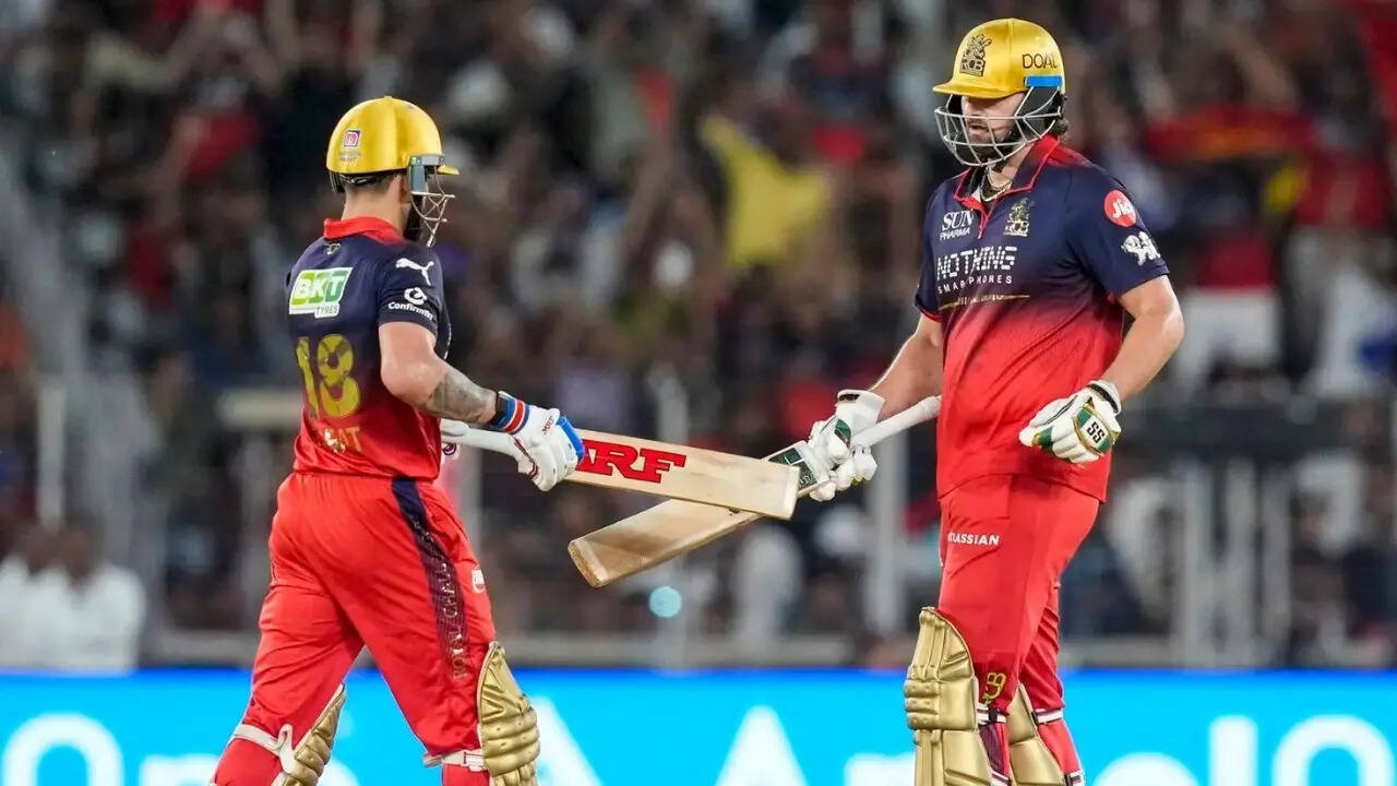 RCB star fined for thowing ice bag towards umpire during IPL final ...