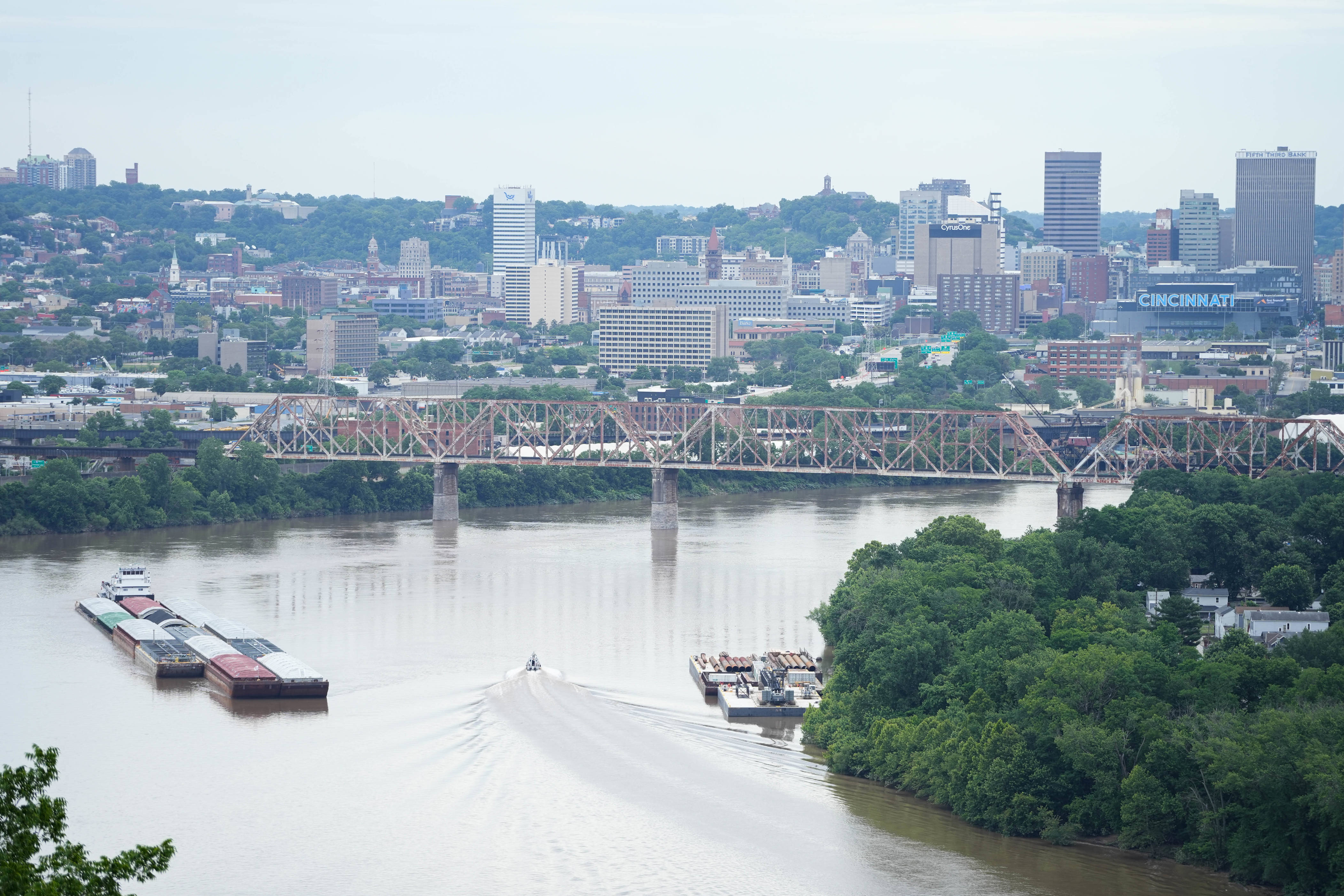 Crane to build Ohio River's newest bridge near site, ready to go