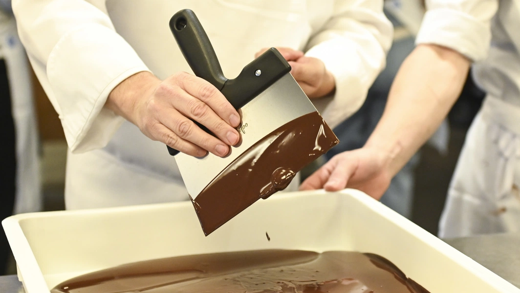 Master the art of chocolate ganache drip