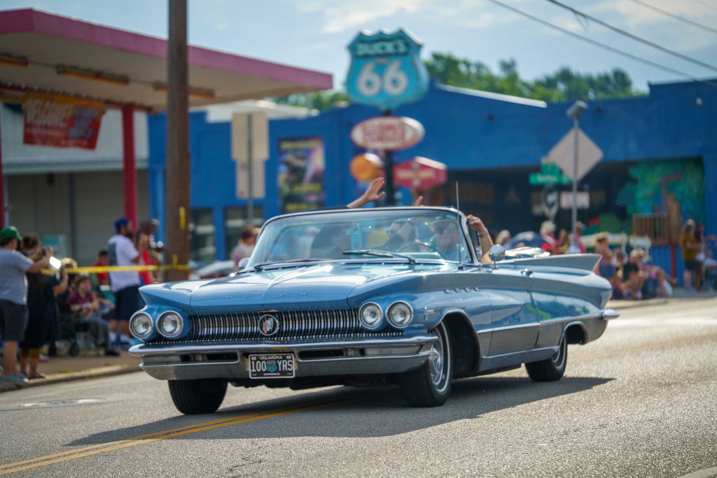 Tulsa's record-setting Route 66 Capital Cruise draws 3,500+ classic cars