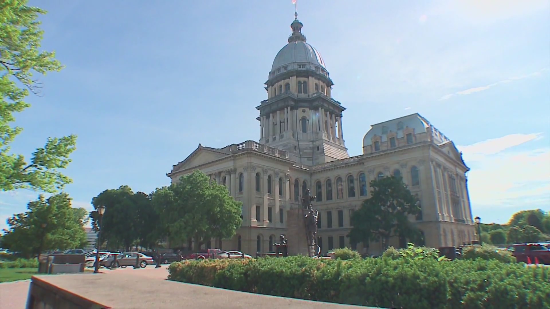 Illinois lawmakers unable to reach deal on new Bears stadium before end ...