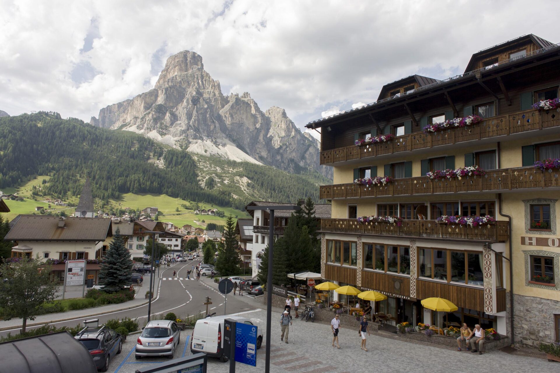 In Italy it is now legal for a restaurant to refuse you tap water