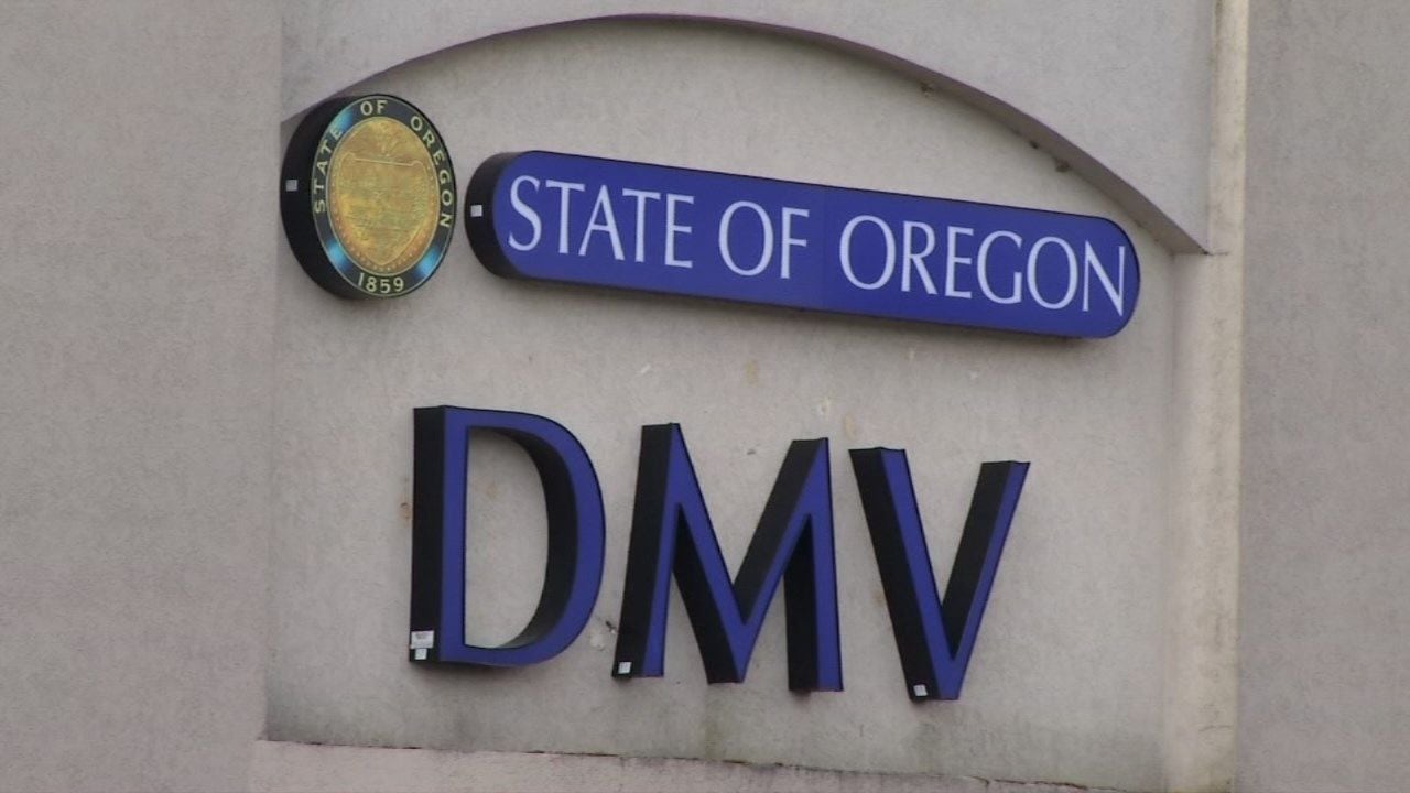 Gov. Kotek orders Oregon DMV to stop issuing undercover plates to ICE